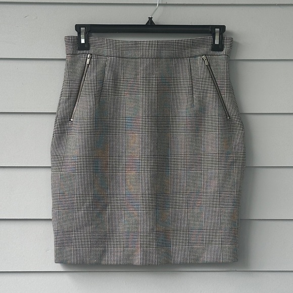 H&M | Skirts | Hm Black And White Pencil Skirt With Zipperedpockets ...